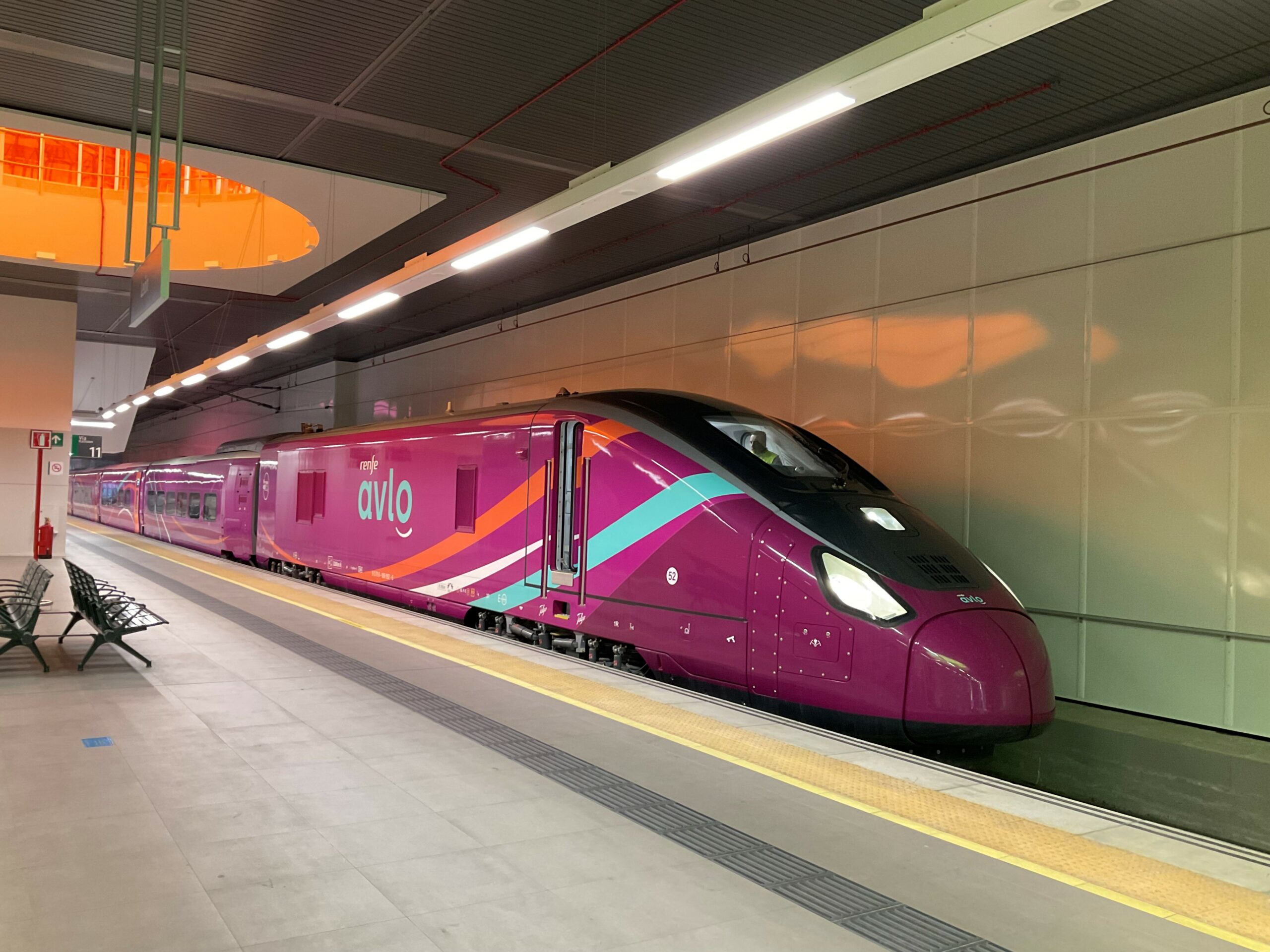 Renfe vende 45.000 billetes durante la primera semana para viajar a ...