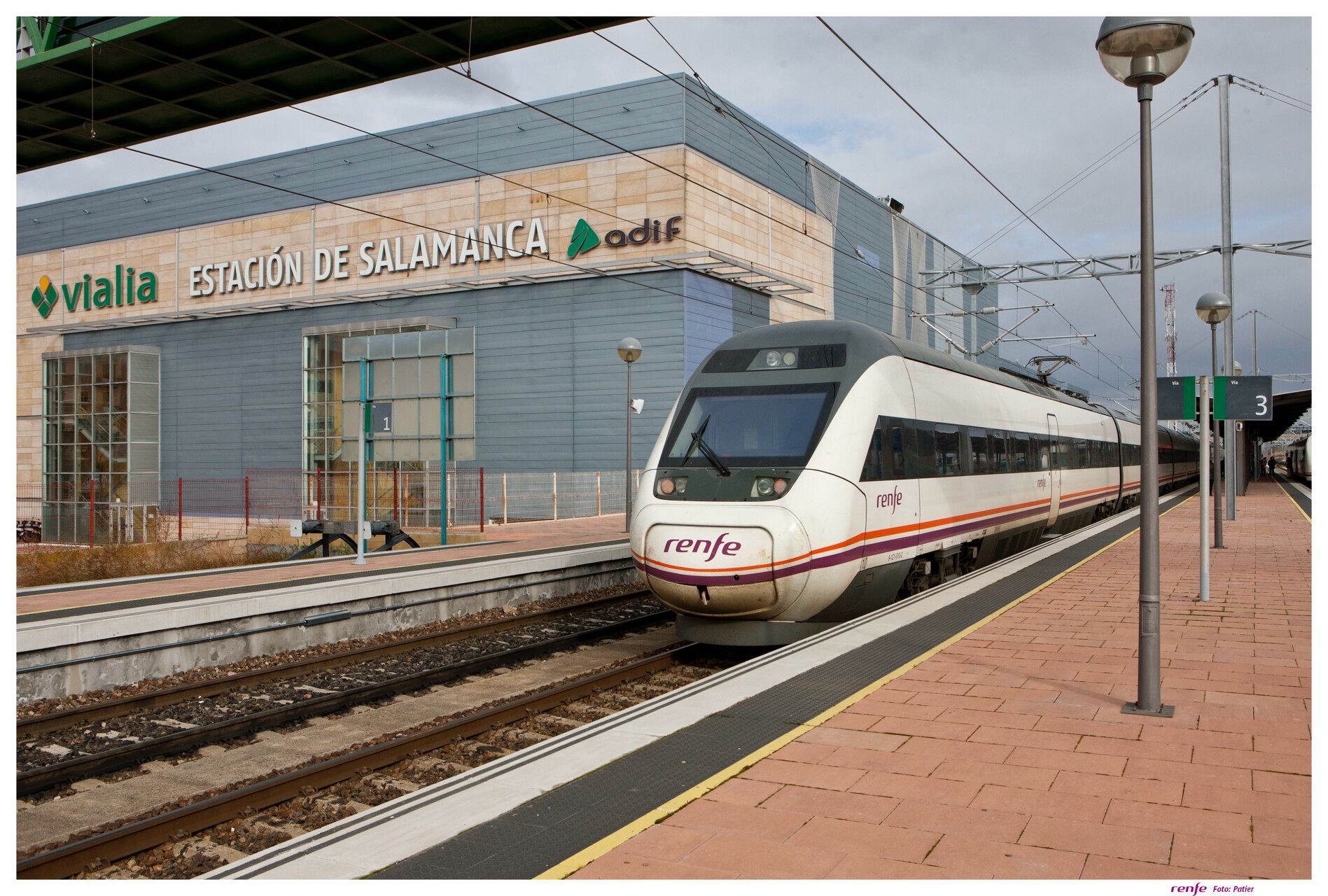 Renfe reubicará los trenes liberados por la llegada de los S-106 para ...